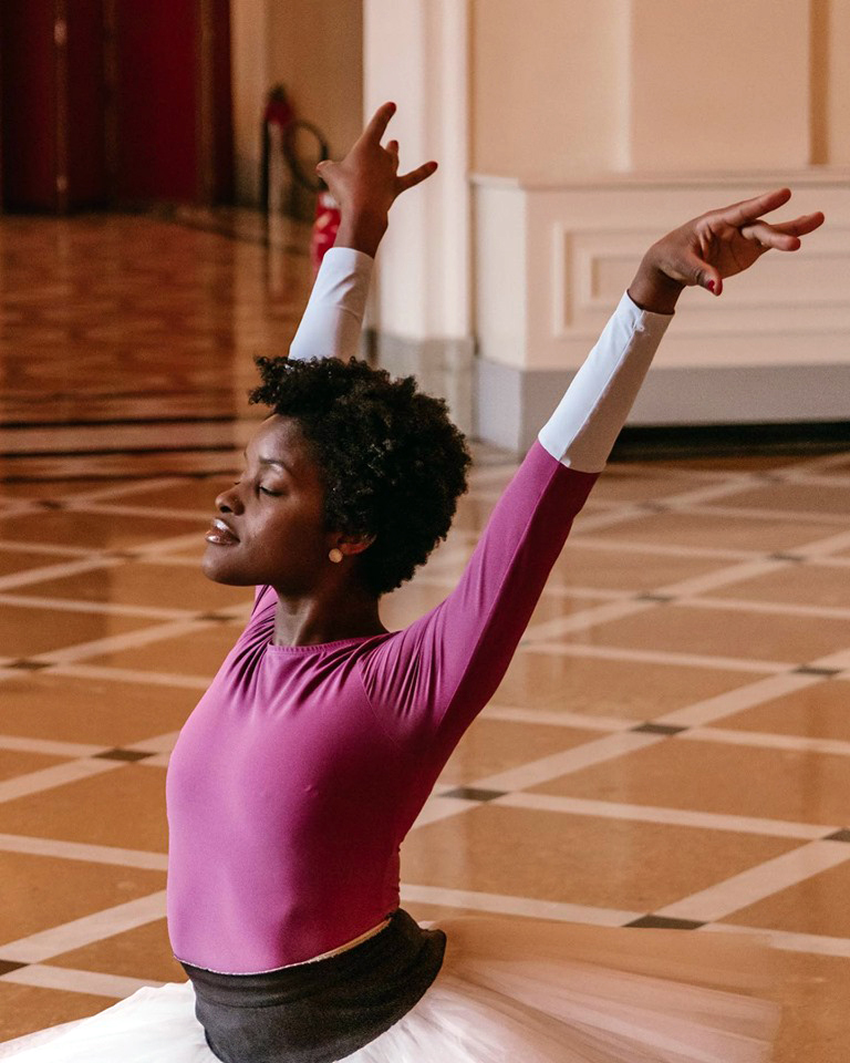 A bailarina Ingrid Silva, da companhia Dance Theatre of Harlem uma das maiores companhias de ...